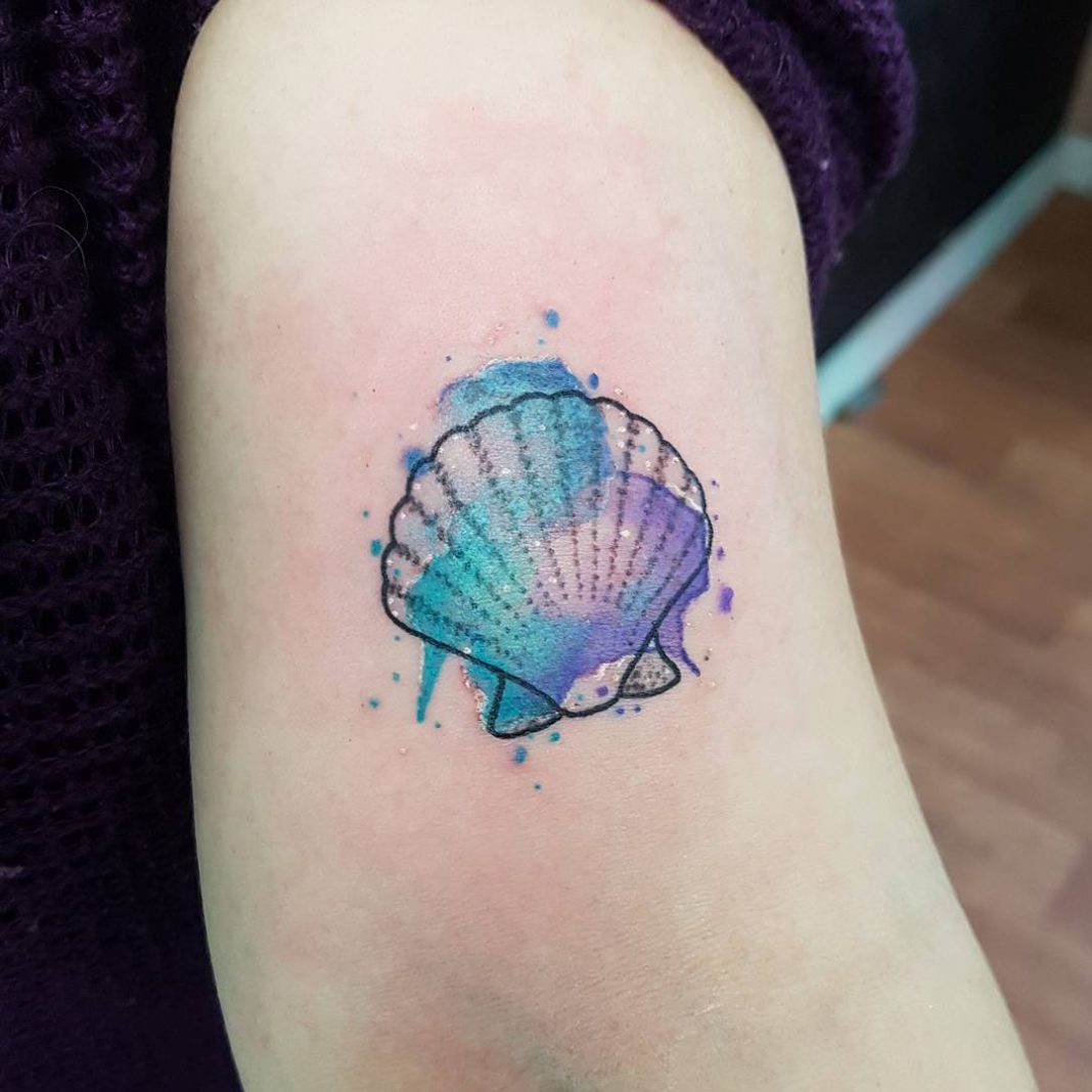 Tatuagem de Concha: 40 lindas fotos e Significado