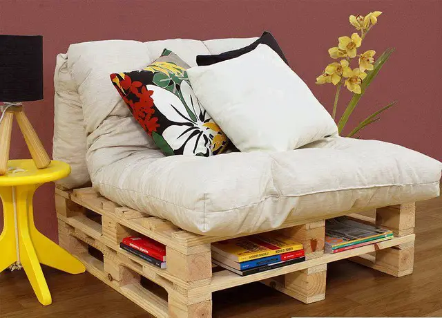 Como Fazer Sofá de Pallet com Futons