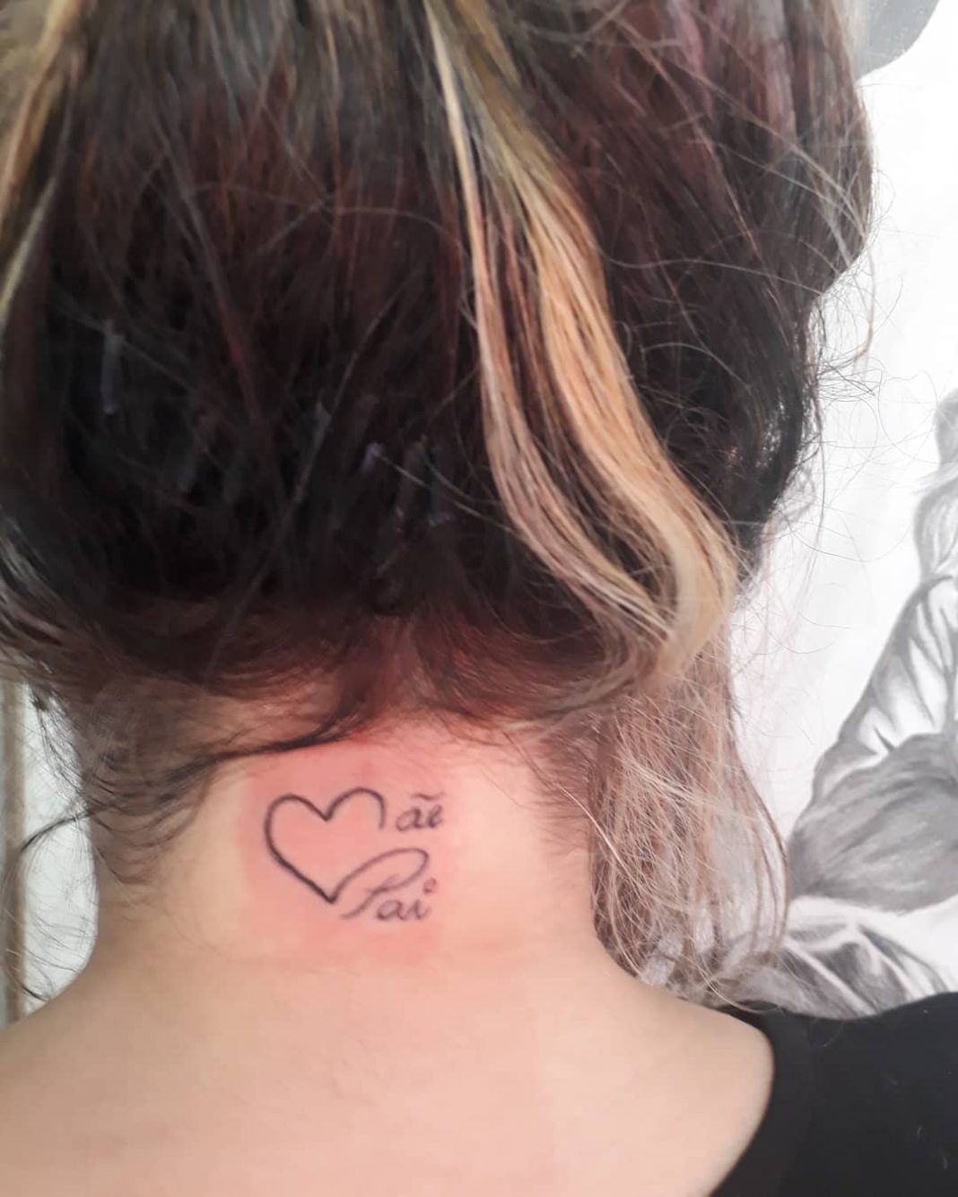 Tatuagem na nuca: 35 inspirações para você escolher