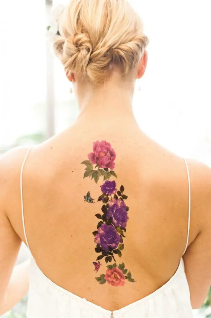 Tatuagens Femininas nas Costas (70 Fotos)