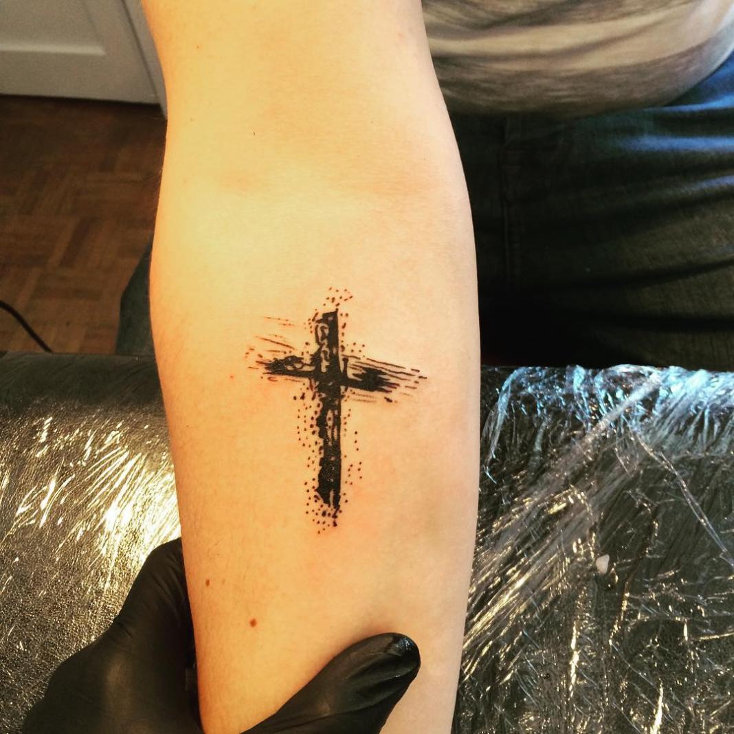 Tatuagem de Cruz: Lindos Modelos Para se Inspirar